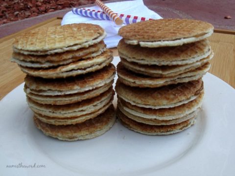 Stroopwafel {Dutch Syrup Waffle Cookies} - Num's the Word