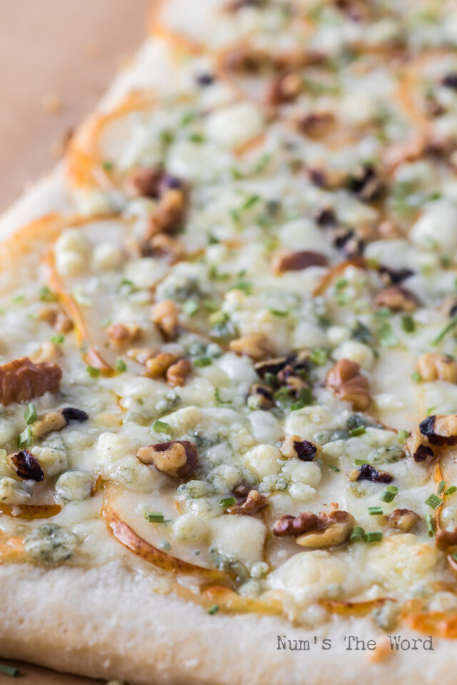 Pear Gorgonzola Pizza - Num's the Word