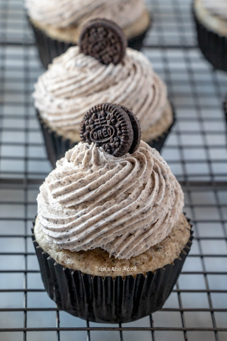 Oreo Frosting [AKA Oreo Buttercream Frosting] - Num's the Word