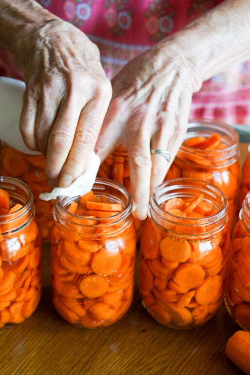 How to Can Carrots - Num's the Word