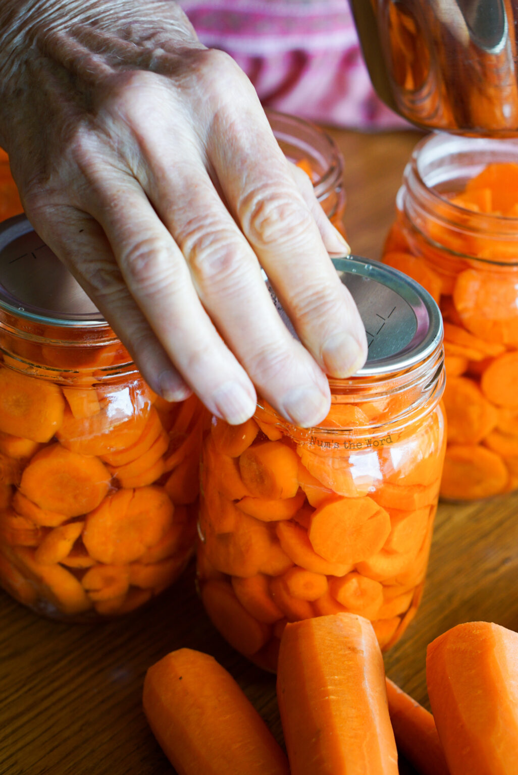 How to Can Carrots - Num's the Word