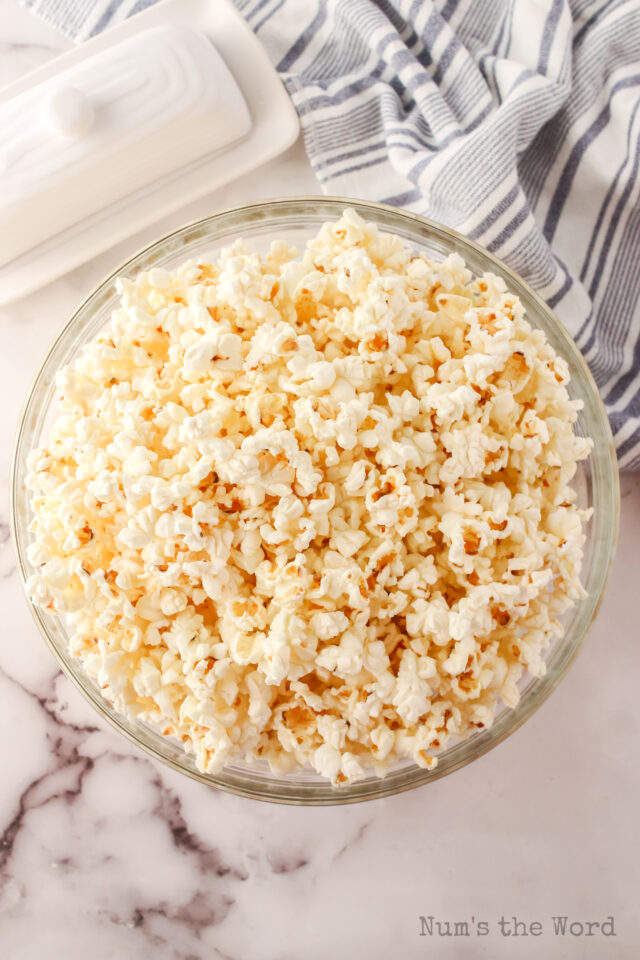 Homemade Cheddar Cheese Popcorn Recipe - Num's the Word