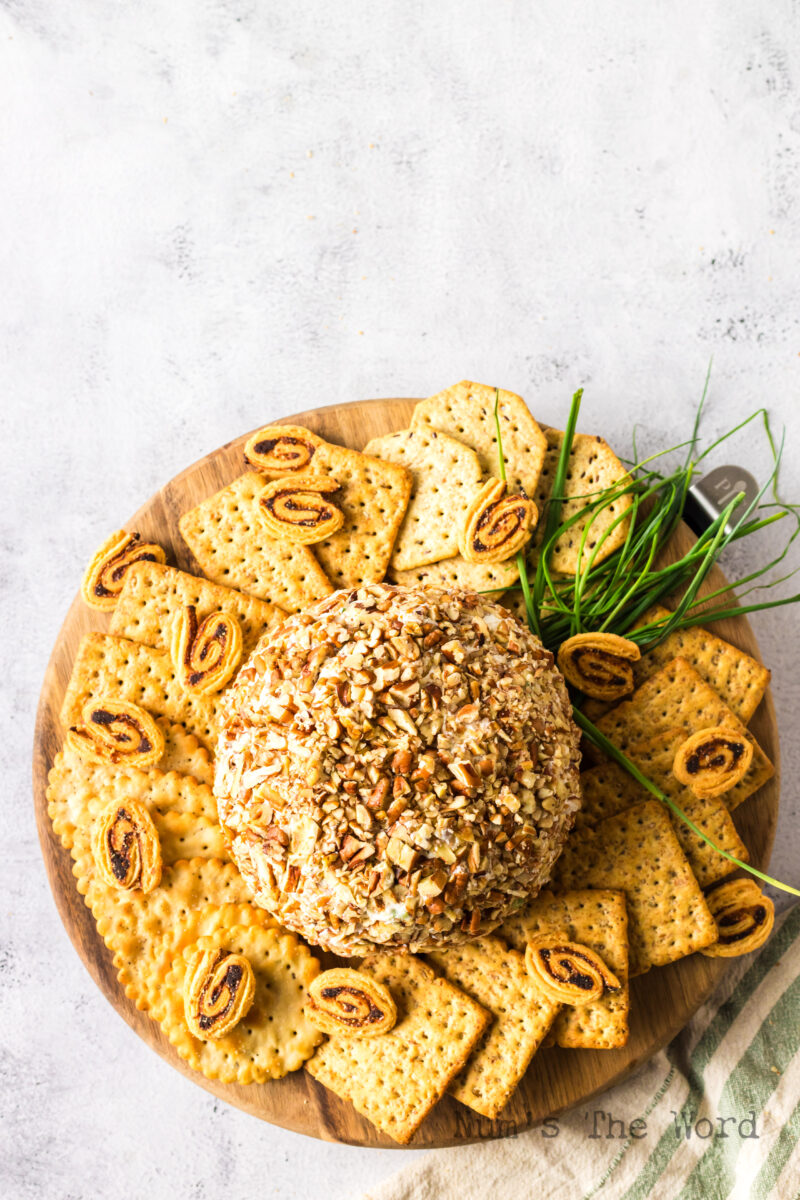 Pineapple Pecan Cheese Ball - Num's the Word