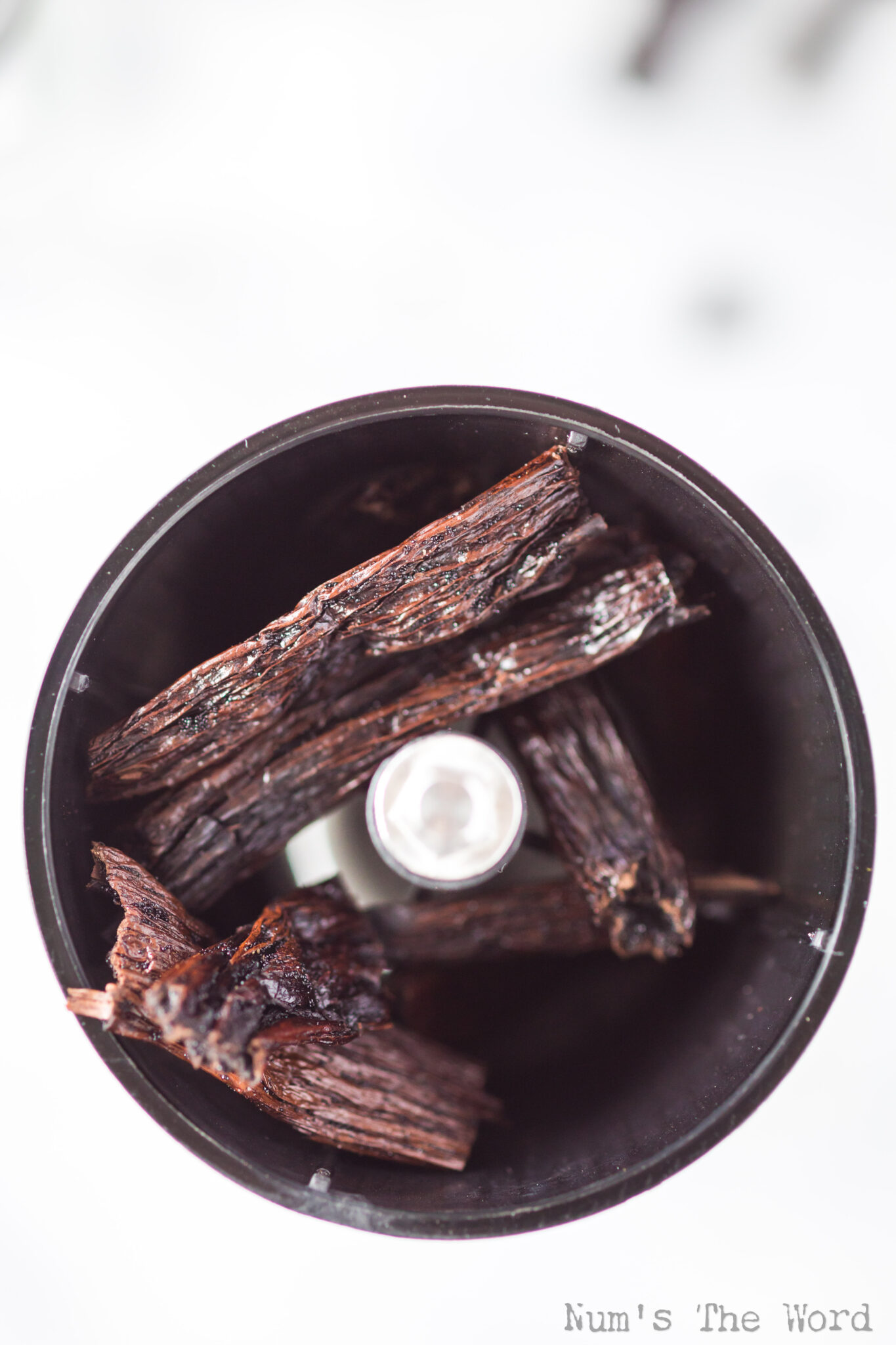 Ground Vanilla Bean Powder - Num's the Word